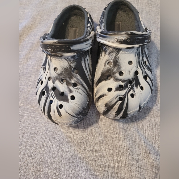 CROCS | Shoes | Crocs Marble | Poshmark